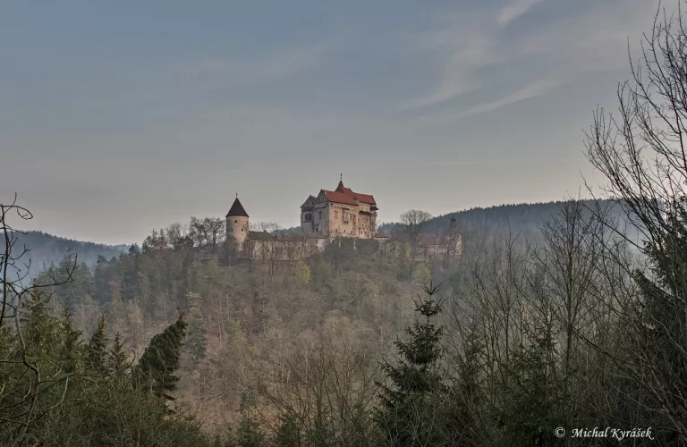 Burg Pernstein (Pernštejn) | Südmähren